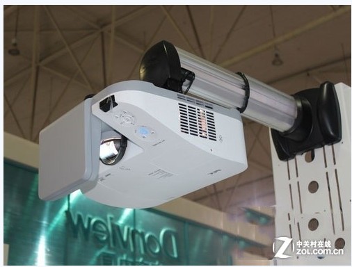 超近距离壁挂投射NEC UM330X+投影机_SHARP/NEC投影机_厂商动态-中关村在线