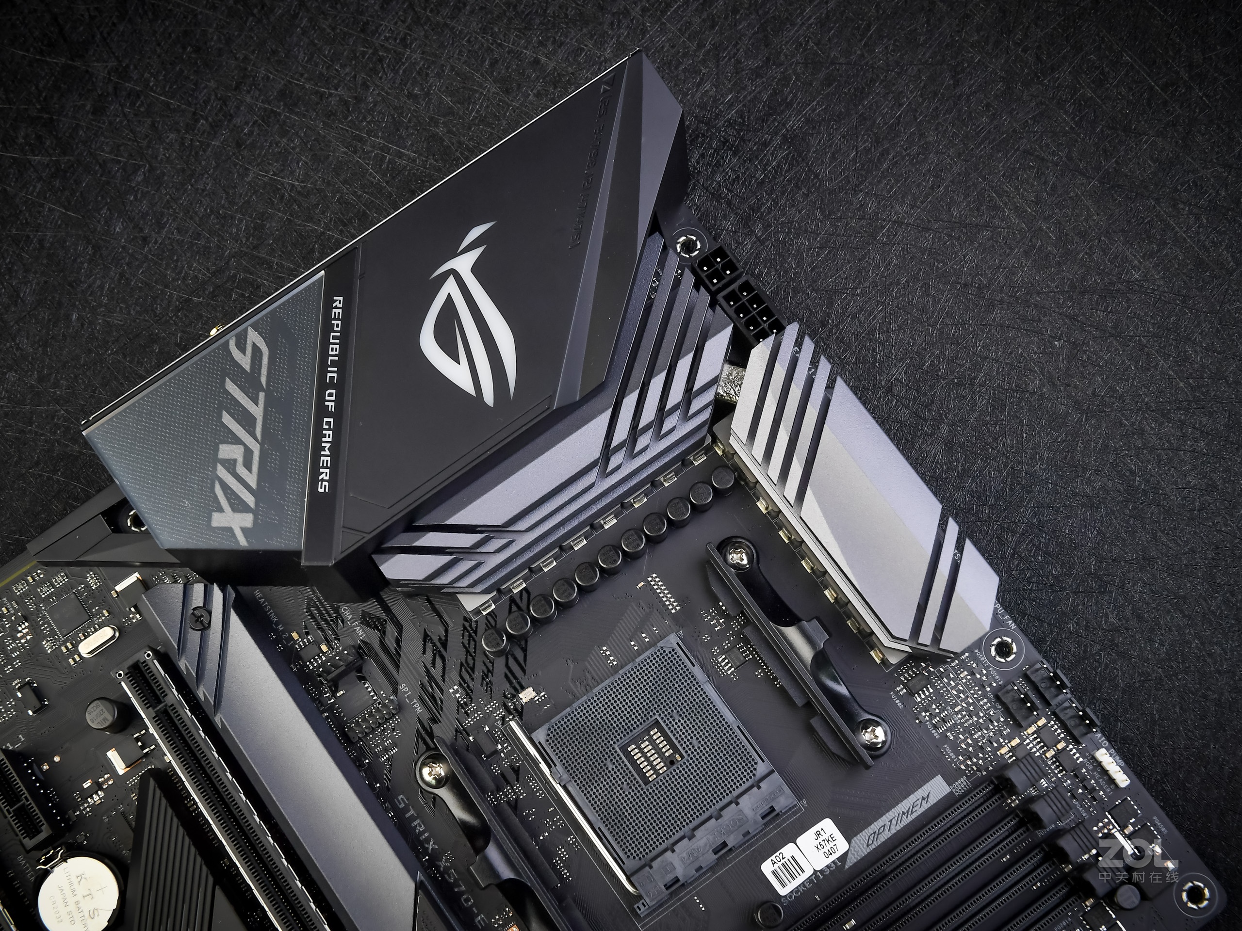 【原始大图】华硕ROG STRIX X570-E GAMING原创图赏图片欣赏-ZOL中关村在线